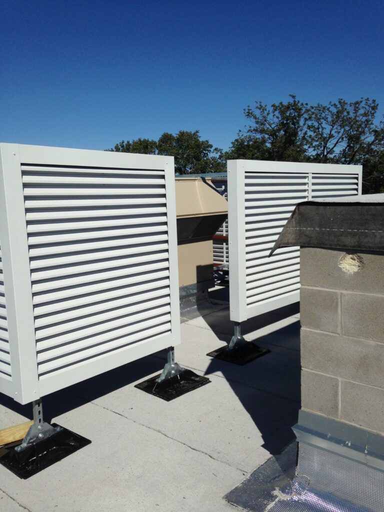 Love Field - Linea Screen